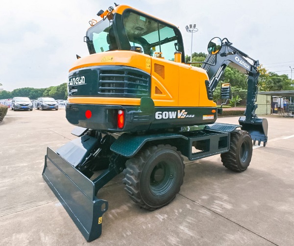 Giá Máy Xúc Bánh Lốp Doosan 55W Mới, Nên Chọn R60WVSpro